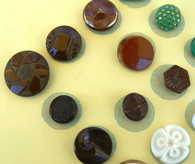 Button Trays